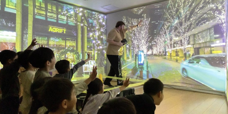 ECC、保育室が“イマーシブ冒険空間”に「ECC えいご VR たいけん」販売開始 | ICT教育ニュース